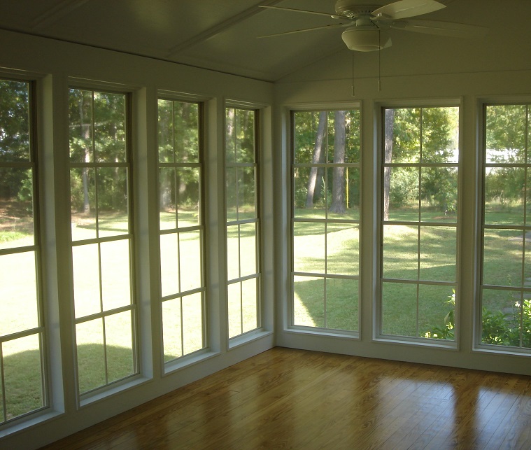 Macon and Warner Robins Eze Breeze window systems | Patio Design
